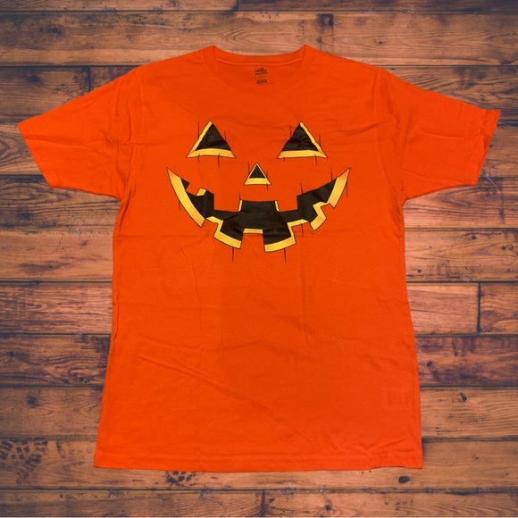 Hot Topic | Shirts | Spirit Halloween Jack O Lantern Face Pumpkin Shirt ...
